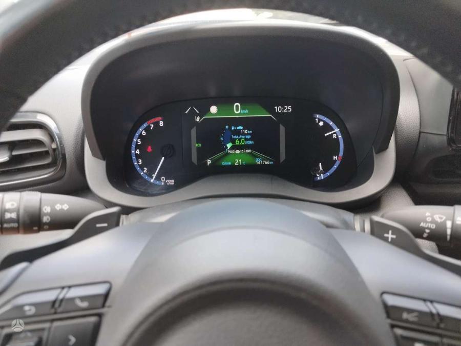 Белый Тойота Yaris Cross 2023 в Утена, объемом двигателя 1.49 л и пробегом 141 тыс. км за 16900 €, фото 12 на AUTOMOTO.COM.LV