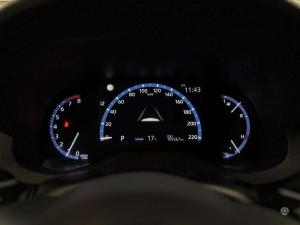 White Toyota Yaris Cross 2023 in Vilnius, with an engine capacity of 1.49 L and mileage of 109 thousand km for 18390 €, photo 20 on AUTOMOTO.COM.LV