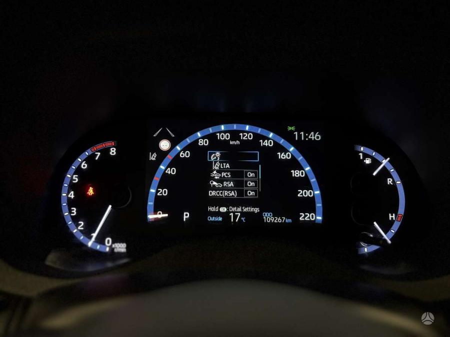 White Toyota Yaris Cross 2023 in Vilnius, with an engine capacity of 1.49 L and mileage of 109 thousand km for 18390 €, photo 21 on AUTOMOTO.COM.LV