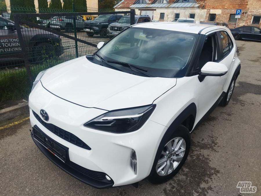 Белый Тойота Yaris Cross 2023 в Утена, объемом двигателя 1.50 л и пробегом 108 тыс. км за 16200 €, фото 3 на AUTOMOTO.COM.LV
