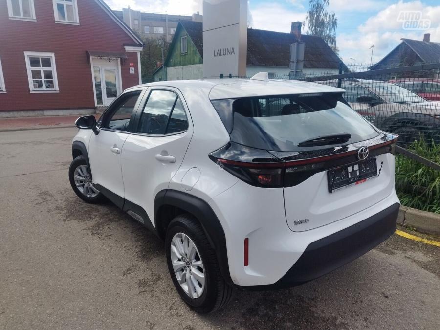 Белый Тойота Yaris Cross 2023 в Утена, объемом двигателя 1.50 л и пробегом 108 тыс. км за 16200 €, фото 6 на AUTOMOTO.COM.LV