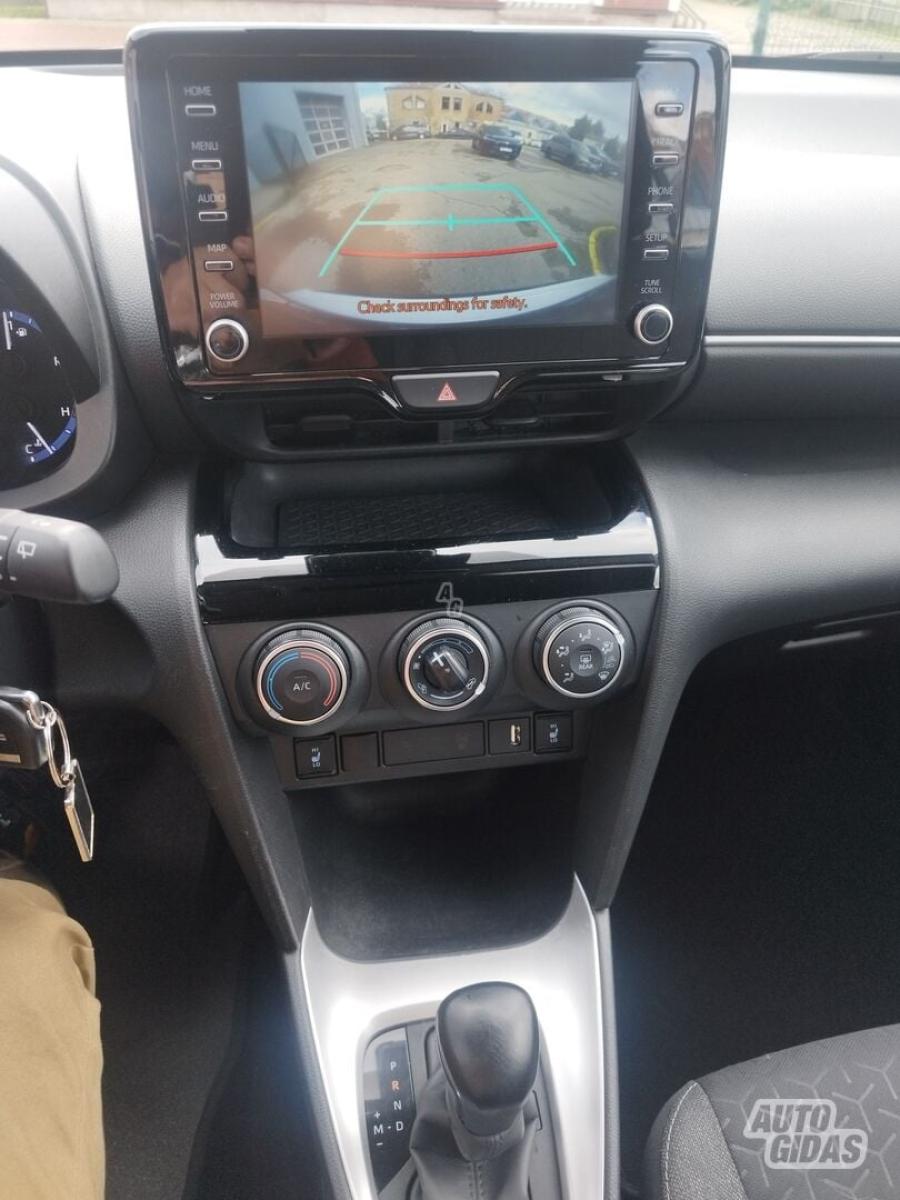 Белый Тойота Yaris Cross 2023 в Утена, объемом двигателя 1.50 л и пробегом 108 тыс. км за 16200 €, фото 8 на AUTOMOTO.COM.LV