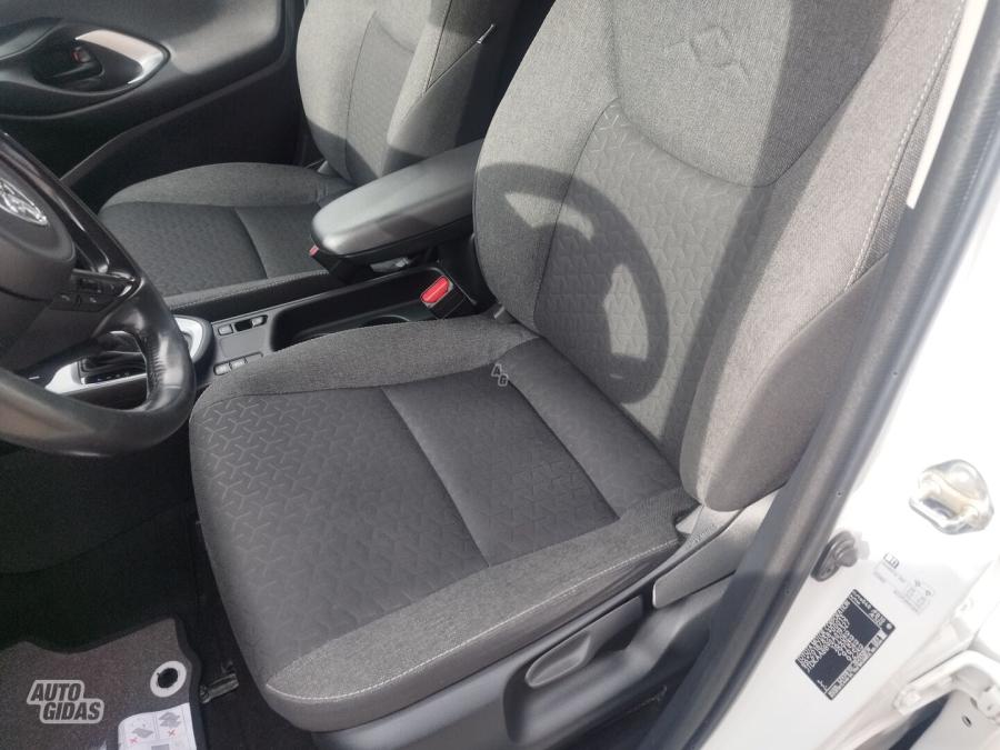 Белый Тойота Yaris Cross 2023 в Утена, объемом двигателя 1.50 л и пробегом 108 тыс. км за 16200 €, фото 10 на AUTOMOTO.COM.LV
