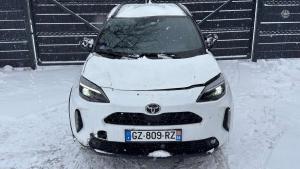 Белый Тойота Yaris Cross 2024 в Ионава, объемом двигателя 1.50 л и пробегом 9 тыс. км за 13900 €, фото 2 на AUTOMOTO.COM.LV