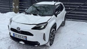 Белый Тойота Yaris Cross 2024 в Ионава, объемом двигателя 1.50 л и пробегом 9 тыс. км за 13900 €, фото 3 на AUTOMOTO.COM.LV