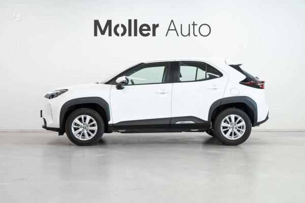 Белый Тойота Yaris Cross 2024 в Вильнюс, объемом двигателя 1.50 л и пробегом 41 тыс. км за 23100 €, фото 2 на AUTOMOTO.COM.LV