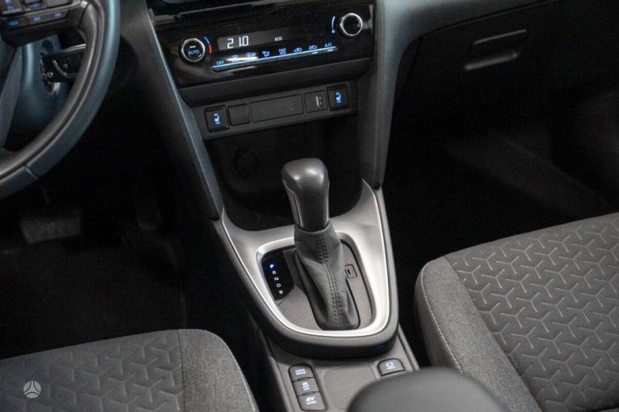Белый Тойота Yaris Cross 2024 в Вильнюс, объемом двигателя 1.50 л и пробегом 41 тыс. км за 23100 €, фото 17 на AUTOMOTO.COM.LV