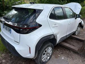 Белый Тойота Yaris Cross 2024 в Вильнюс, объемом двигателя 1.50 л и пробегом 91 тыс. км за 6999 €, фото 3 на AUTOMOTO.COM.LV