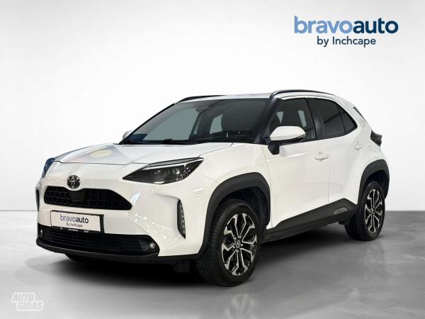 Белый Тойота Yaris Cross 2024 в Вильнюс, объемом двигателя 1.50 л и пробегом 119 тыс. км за 22500 €, фото 1 на AUTOMOTO.COM.LV