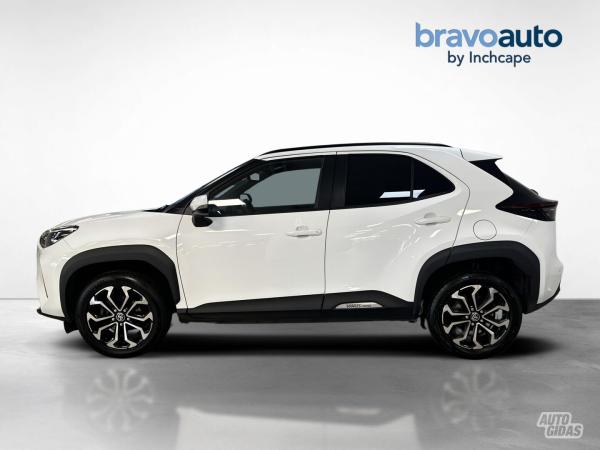 Белый Тойота Yaris Cross 2024 в Вильнюс, объемом двигателя 1.50 л и пробегом 119 тыс. км за 22500 €, фото 3 на AUTOMOTO.COM.LV