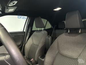 White Toyota Yaris Cross 2024 in Vilnius, with an engine capacity of 1.50 L and mileage of 119 thousand km for 22500 €, photo 14 on AUTOMOTO.COM.LV
