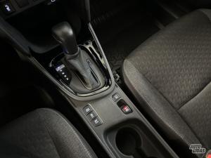 White Toyota Yaris Cross 2024 in Vilnius, with an engine capacity of 1.50 L and mileage of 119 thousand km for 22500 €, photo 18 on AUTOMOTO.COM.LV