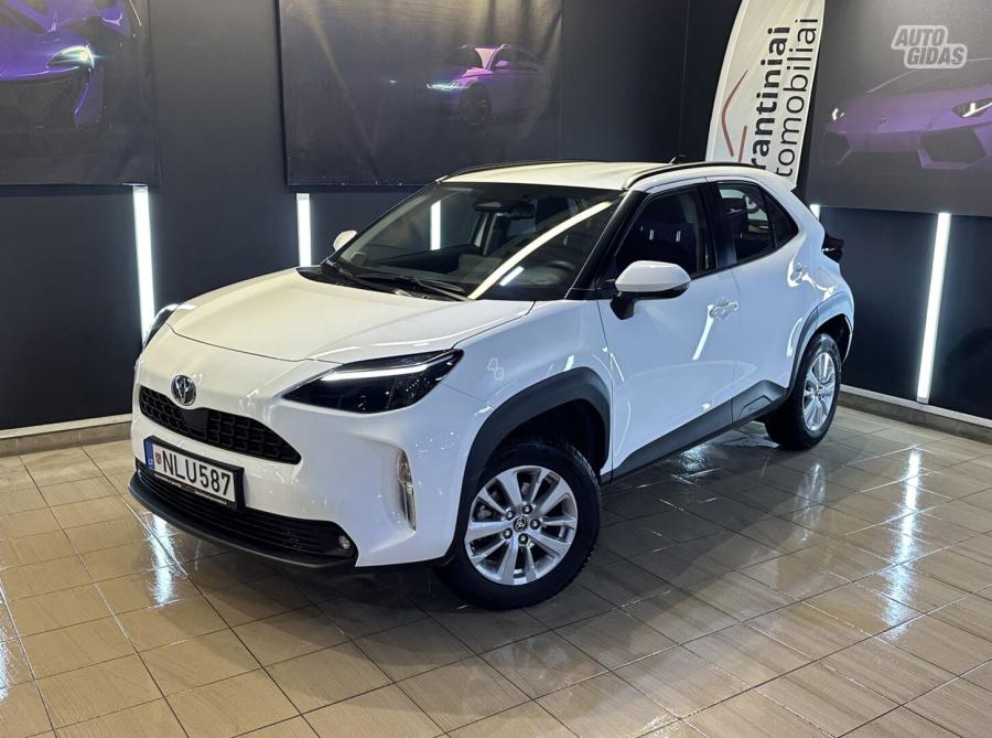 Белый Тойота Yaris Cross 2025 в Авиженяй, объемом двигателя 1.50 л и пробегом 22 тыс. км за 21850 €, фото 1 на AUTOMOTO.COM.LV