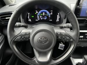 Белый Тойота Yaris Cross 2025 в Авиженяй, объемом двигателя 1.50 л и пробегом 22 тыс. км за 21850 €, фото 7 на AUTOMOTO.COM.LV