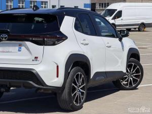 Белый Тойота Yaris Cross 2025 в Таураге, объемом двигателя 1.50 л и пробегом 15 тыс. км за 25900 €, фото 11 на AUTOMOTO.COM.LV