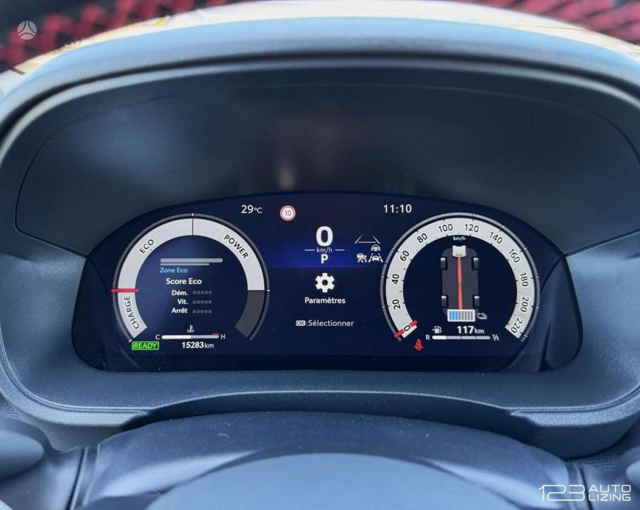 Белый Тойота Yaris Cross 2025 в Таураге, объемом двигателя 1.50 л и пробегом 15 тыс. км за 25900 €, фото 19 на AUTOMOTO.COM.LV