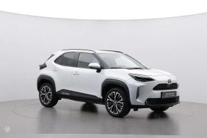 White Toyota Yaris Cross 2025 in Vilnius, with an engine capacity of 1.49 L and mileage of 22 thousand km for 28900 €, photo 20 on AUTOMOTO.COM.LV