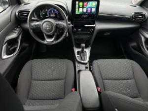 White Toyota Yaris Cross 2025 in Vilnius, with an engine capacity of 1.50 L and mileage of 57 thousand km for 21950 €, photo 7 on AUTOMOTO.COM.LV
