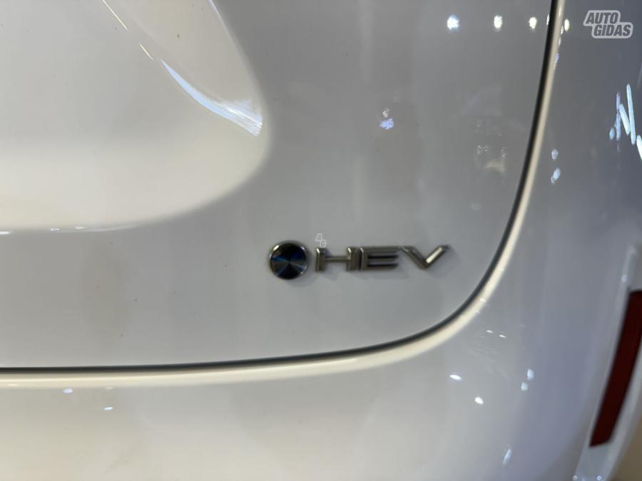 Balts Toyota Yaris Cross 2025 Avižieniai, ar dzinēja tilpumu 1.50 L un nobraukumu 57 tūkst. km par 21950 €, foto 5 vietnē AUTOMOTO.COM.LV