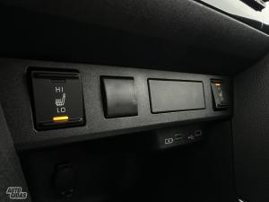 Balts Toyota Yaris Cross 2025 Avižieniai, ar dzinēja tilpumu 1.50 L un nobraukumu 57 tūkst. km par 21950 €, foto 24 vietnē AUTOMOTO.COM.LV