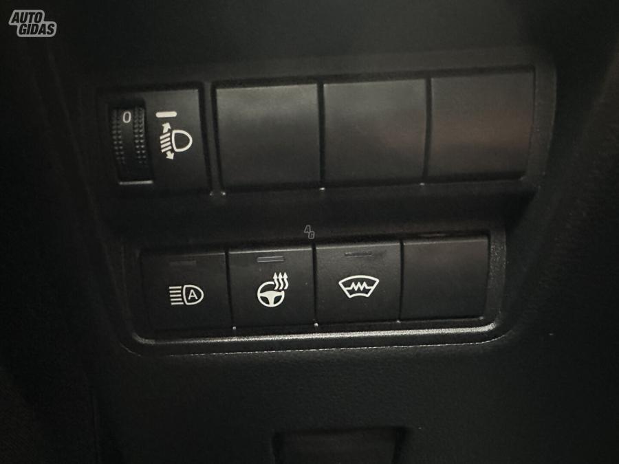 Balts Toyota Yaris Cross 2025 Avižieniai, ar dzinēja tilpumu 1.50 L un nobraukumu 57 tūkst. km par 21950 €, foto 27 vietnē AUTOMOTO.COM.LV