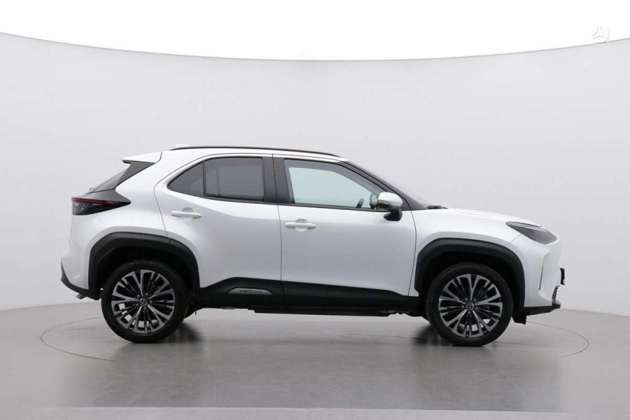 Белый Тойота Yaris Cross 2025 в Вильнюс, объемом двигателя 1.49 л и пробегом 22 тыс. км за 28900 €, фото 18 на AUTOMOTO.COM.LV