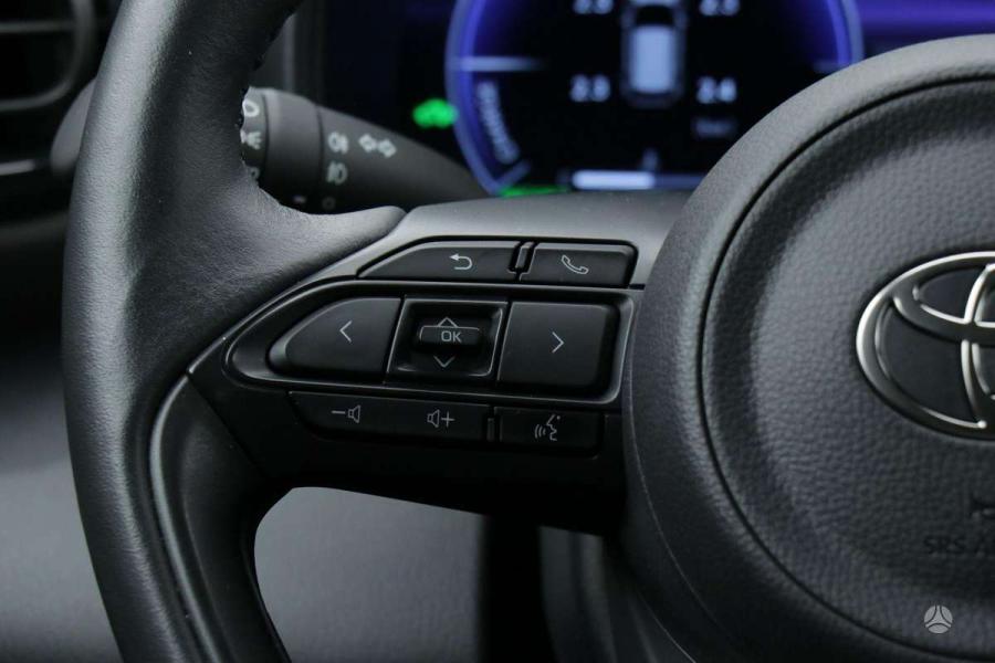Белый Тойота Yaris Cross 2025 в Вильнюс, объемом двигателя 1.49 л и пробегом 22 тыс. км за 28900 €, фото 32 на AUTOMOTO.COM.LV