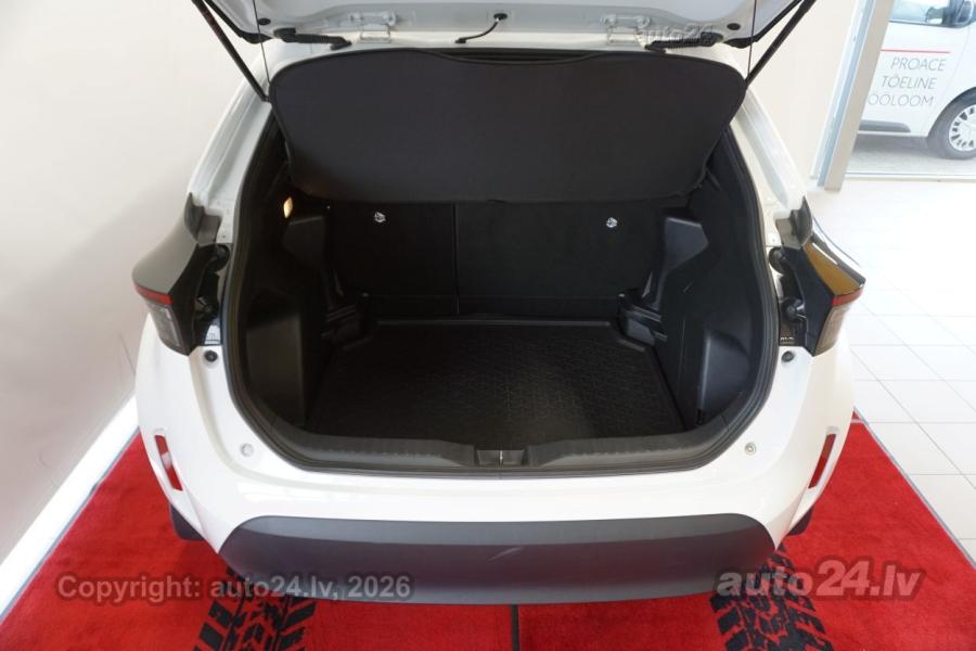 Белый Тойота Yaris Cross 2022 в Тарту, объемом двигателя 1.50 л и пробегом 83 тыс. км за 20990 €, фото 11 на AUTOMOTO.COM.LV