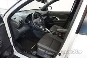 Белый Тойота Yaris Cross 2022 в Тарту, объемом двигателя 1.50 л и пробегом 83 тыс. км за 20990 €, фото 12 на AUTOMOTO.COM.LV