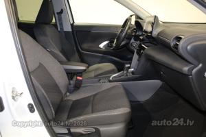 Белый Тойота Yaris Cross 2022 в Таллин, объемом двигателя 1.50 л и пробегом 96 тыс. км за 19990 €, фото 7 на AUTOMOTO.COM.LV