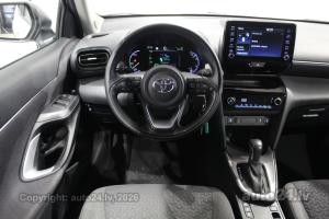 Белый Тойота Yaris Cross 2022 в Таллин, объемом двигателя 1.50 л и пробегом 96 тыс. км за 19990 €, фото 9 на AUTOMOTO.COM.LV