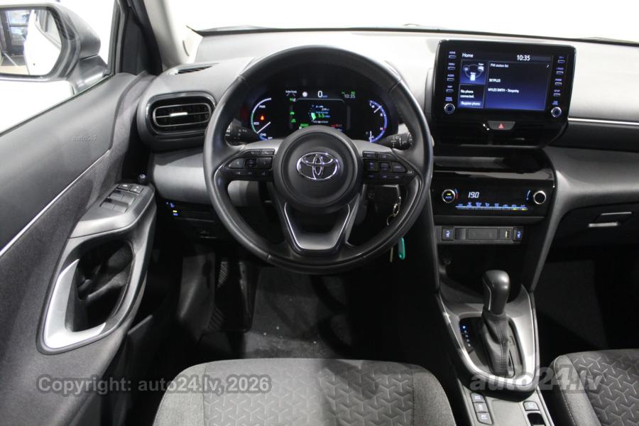 Белый Тойота Yaris Cross 2022 в Таллин, объемом двигателя 1.50 л и пробегом 96 тыс. км за 19990 €, фото 9 на AUTOMOTO.COM.LV