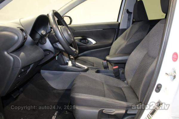 Balts Toyota Yaris Cross 2022 Tallina, ar dzinēja tilpumu 1.50 L un nobraukumu 96 tūkst. km par 19990 €, foto 9 vietnē AUTOMOTO.COM.LV