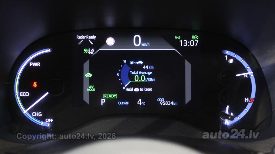 Белый Тойота Yaris Cross 2022 в Таллин, объемом двигателя 1.50 л и пробегом 96 тыс. км за 19990 €, фото 21 на AUTOMOTO.COM.LV