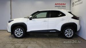 Balts Toyota Yaris Cross 2023 Tallina, ar dzinēja tilpumu 1.50 L un nobraukumu 144 tūkst. km par 18990 €, foto 3 vietnē AUTOMOTO.COM.LV