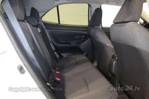 Balts Toyota Yaris Cross 2023 Tallina, ar dzinēja tilpumu 1.50 L un nobraukumu 144 tūkst. km par 18990 €, foto 7 vietnē AUTOMOTO.COM.LV