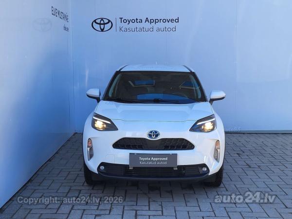 Белый Тойота Yaris Cross 2023 в Таллин, объемом двигателя 1.49 л и пробегом 72 тыс. км за 19995 €, фото 5 на AUTOMOTO.COM.LV