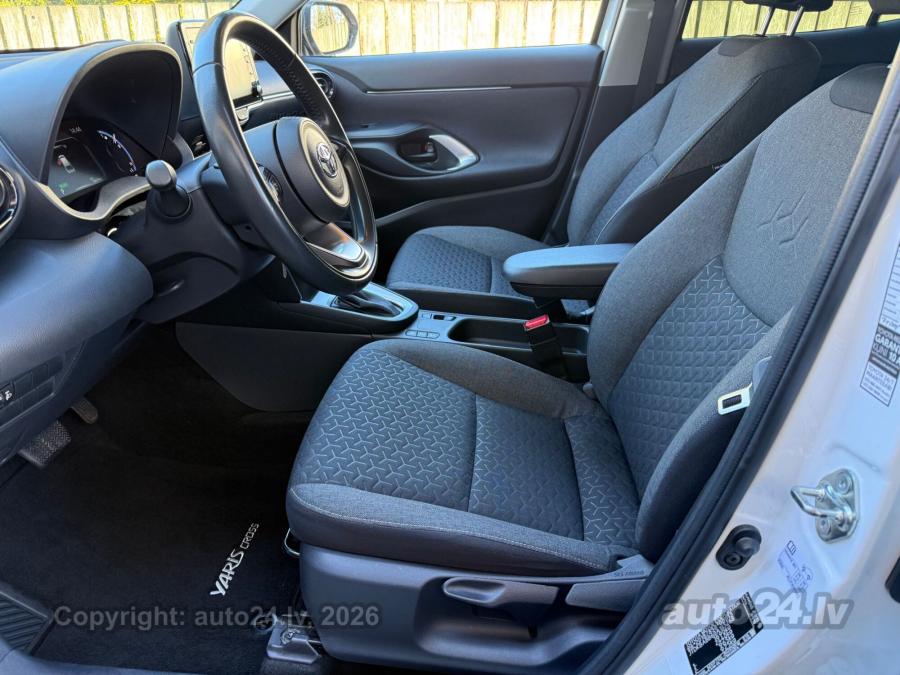 Balts Toyota Yaris Cross 2023 Tallina, ar dzinēja tilpumu 1.50 L un nobraukumu 56 tūkst. km par 18490 €, foto 8 vietnē AUTOMOTO.COM.LV