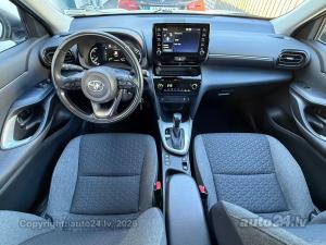 Balts Toyota Yaris Cross 2023 Tallina, ar dzinēja tilpumu 1.50 L un nobraukumu 56 tūkst. km par 18490 €, foto 10 vietnē AUTOMOTO.COM.LV