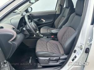 Balts Toyota Yaris Cross 2023 Tallina, ar dzinēja tilpumu 1.49 L un nobraukumu 13 tūkst. km par 24995 €, foto 12 vietnē AUTOMOTO.COM.LV