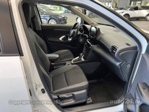 Белый Тойота Yaris Cross 2023 в Таллин, объемом двигателя 1.50 л и пробегом 141 тыс. км за 17900 €, фото 7 на AUTOMOTO.COM.LV