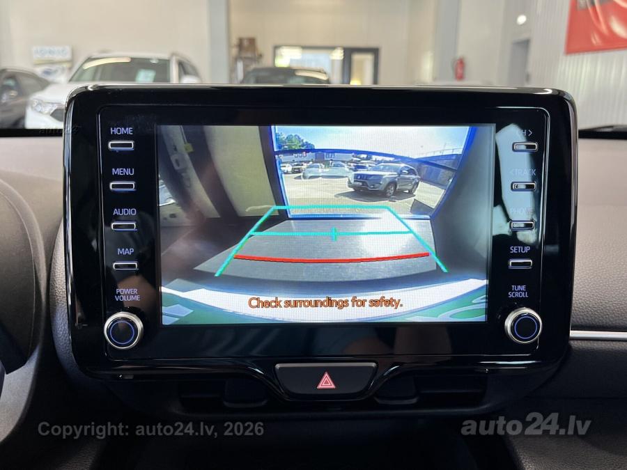 Белый Тойота Yaris Cross 2023 в Таллин, объемом двигателя 1.50 л и пробегом 141 тыс. км за 17900 €, фото 16 на AUTOMOTO.COM.LV