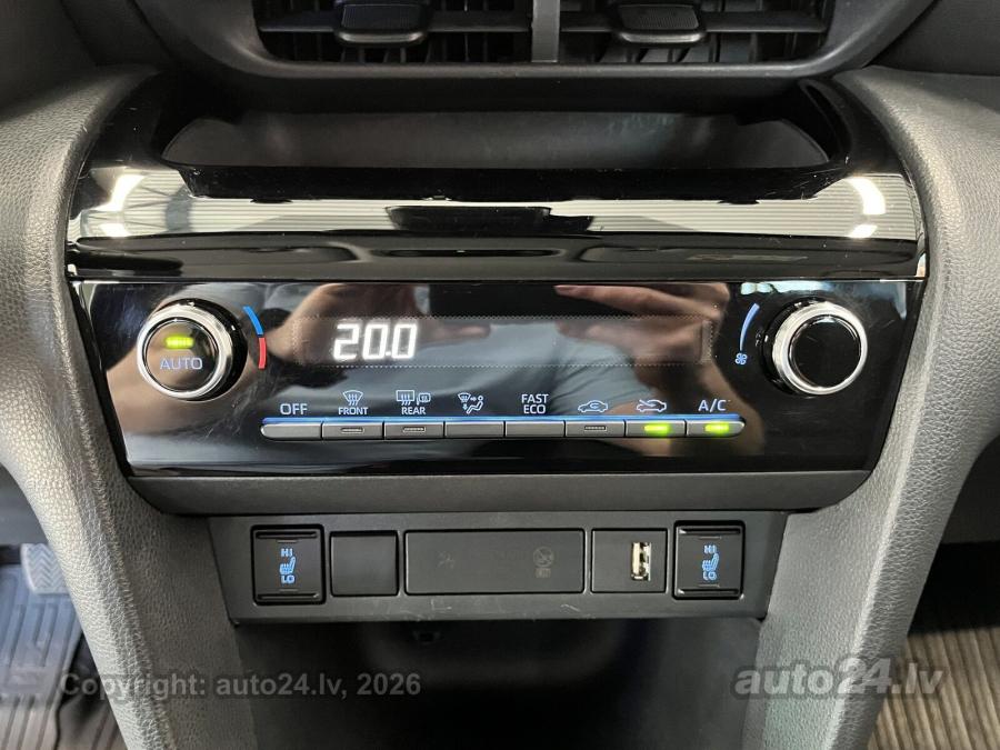 Белый Тойота Yaris Cross 2023 в Таллин, объемом двигателя 1.50 л и пробегом 141 тыс. км за 17900 €, фото 17 на AUTOMOTO.COM.LV