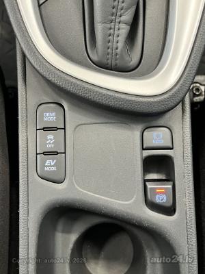 Белый Тойота Yaris Cross 2023 в Таллин, объемом двигателя 1.50 л и пробегом 141 тыс. км за 17900 €, фото 21 на AUTOMOTO.COM.LV