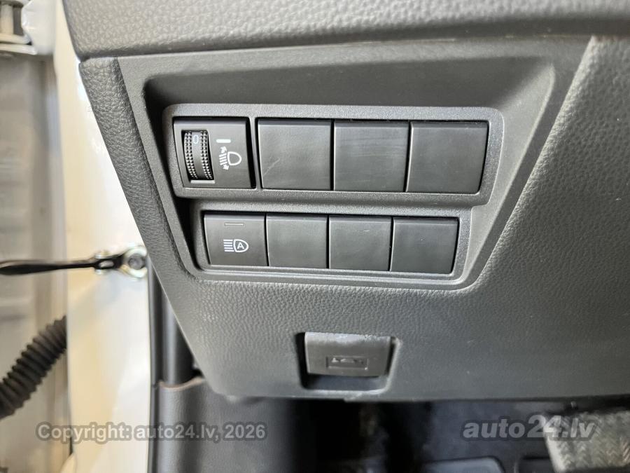Белый Тойота Yaris Cross 2023 в Таллин, объемом двигателя 1.50 л и пробегом 141 тыс. км за 17900 €, фото 22 на AUTOMOTO.COM.LV