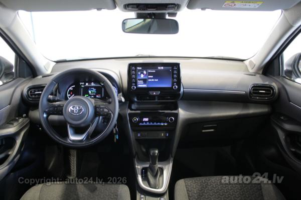 Balts Toyota Yaris Cross 2023 Tallina, ar dzinēja tilpumu 1.50 L un nobraukumu 115 tūkst. km par 17990 €, foto 8 vietnē AUTOMOTO.COM.LV