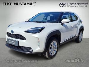 Balts Toyota Yaris Cross 2023 Tallina, ar dzinēja tilpumu 1.49 L un nobraukumu 65 tūkst. km par 19995 €, foto  vietnē AUTOMOTO.COM.LV