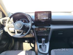 Balts Toyota Yaris Cross 2023 Tallina, ar dzinēja tilpumu 1.49 L un nobraukumu 65 tūkst. km par 19995 €, foto 9 vietnē AUTOMOTO.COM.LV