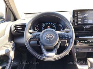 Balts Toyota Yaris Cross 2023 Tallina, ar dzinēja tilpumu 1.49 L un nobraukumu 65 tūkst. km par 19995 €, foto 10 vietnē AUTOMOTO.COM.LV