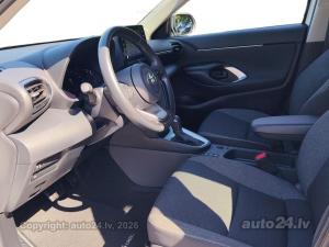 Balts Toyota Yaris Cross 2023 Tallina, ar dzinēja tilpumu 1.49 L un nobraukumu 65 tūkst. km par 19995 €, foto 12 vietnē AUTOMOTO.COM.LV